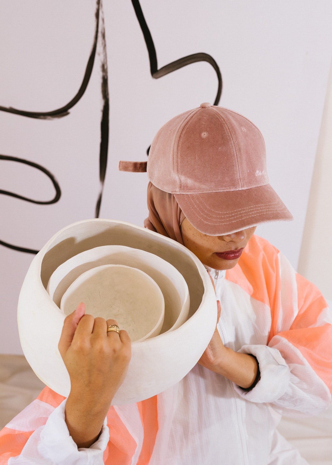 Is Pottery as Relaxing as It Actually Looks? Helpful Examples! | Bay of ...